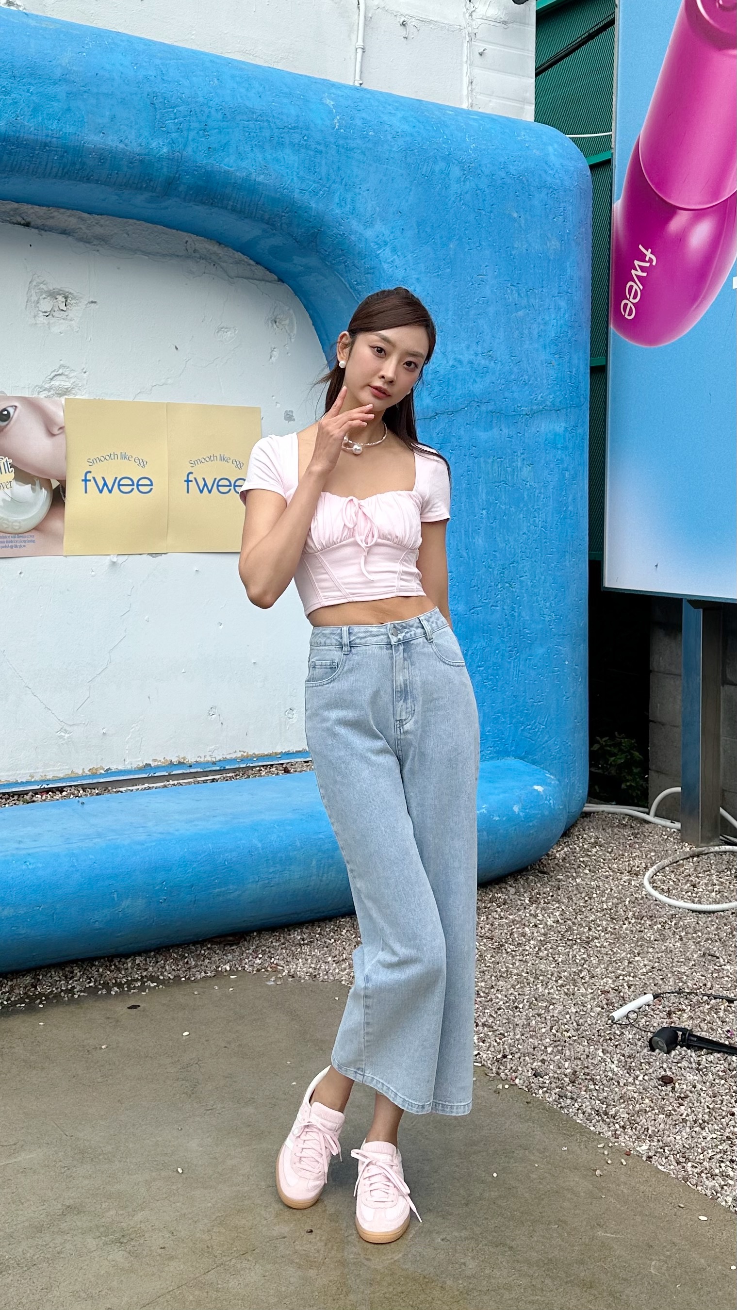 *Regular* Keris Ribbon Embroidery Denim Jeans in Light Wash | Mikayla